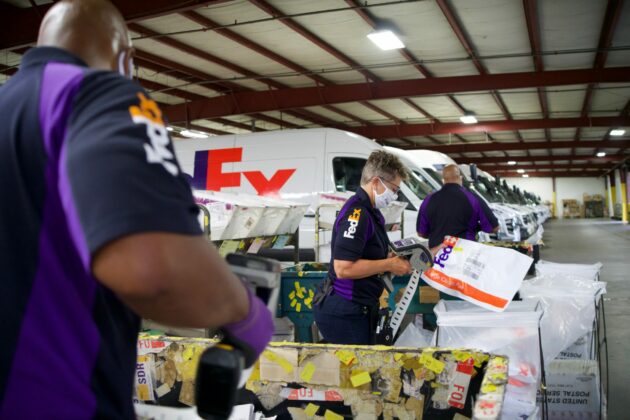 FedEx says it will return any tariff refunds to shippers - Truck News