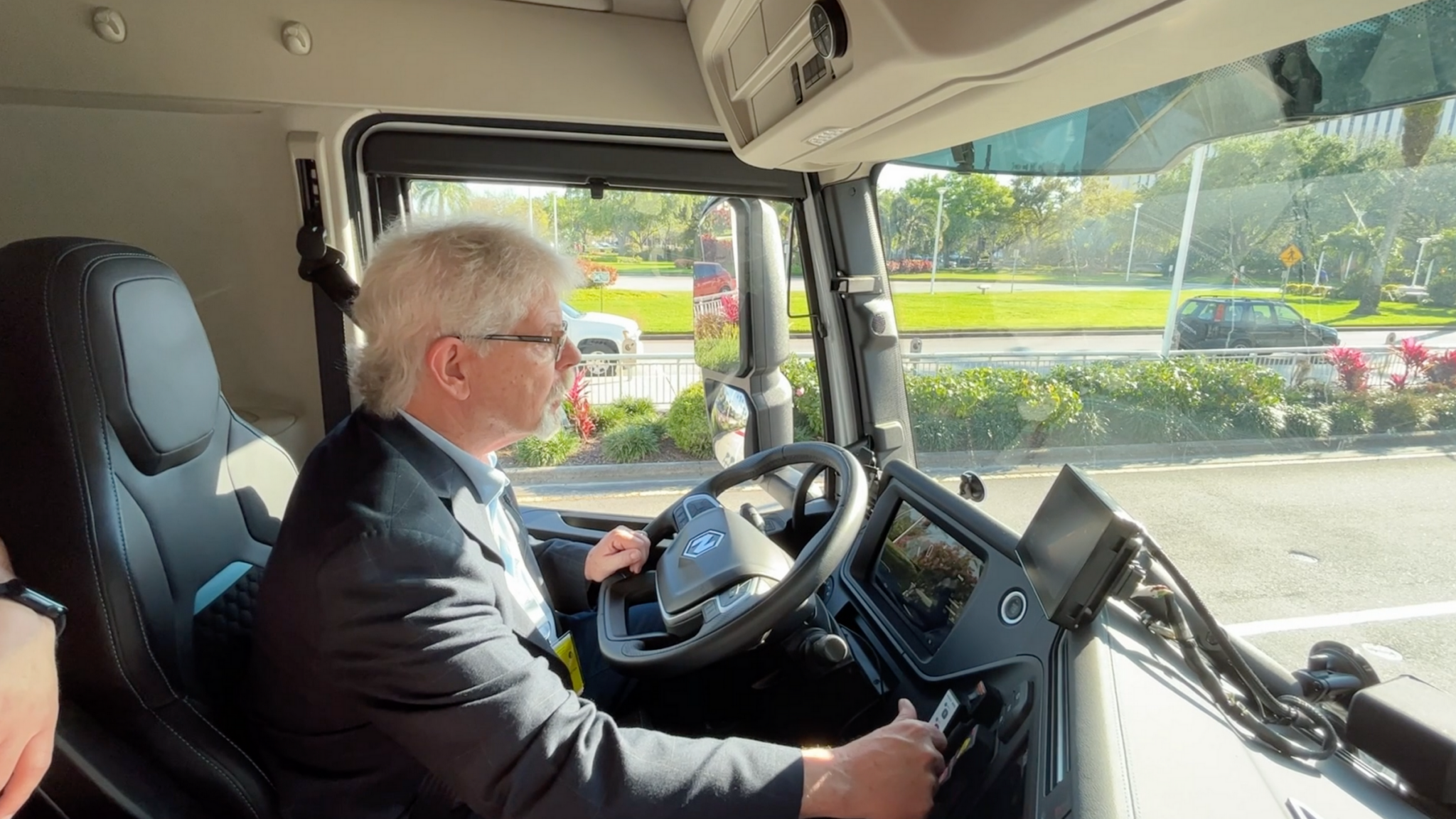 Tre Test Drive 7 cr Park - Truck News