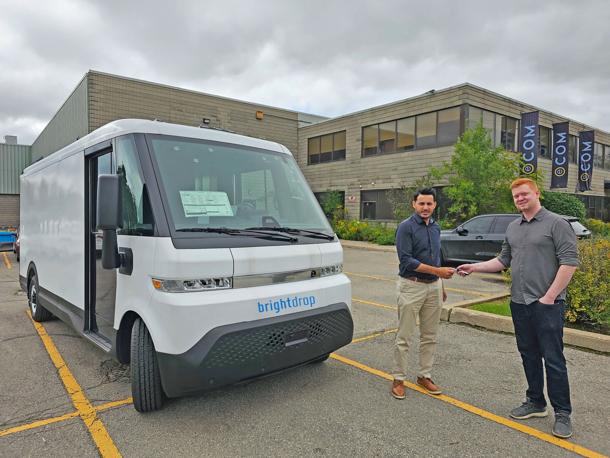 Ecom Logistics Canada adds two BrightDrop EV vans to fleet - Truck News