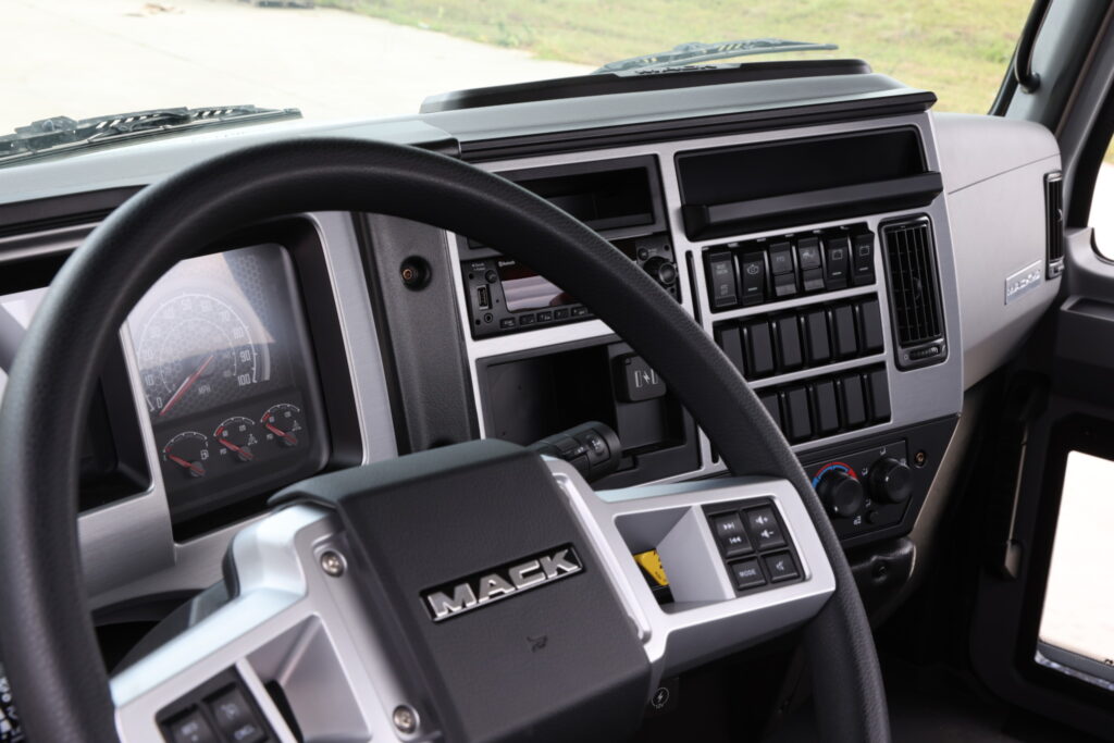 mack-MD-steering-wheel - Truck News