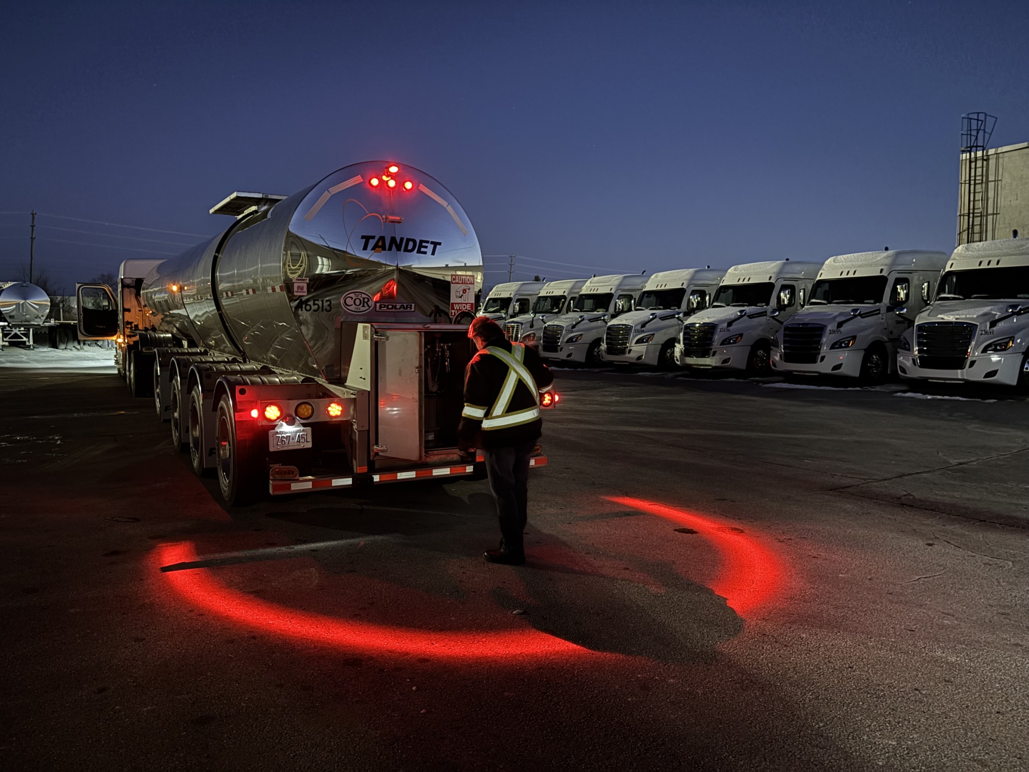 Look out! Enhanced visibility shines light on safety - Truck News