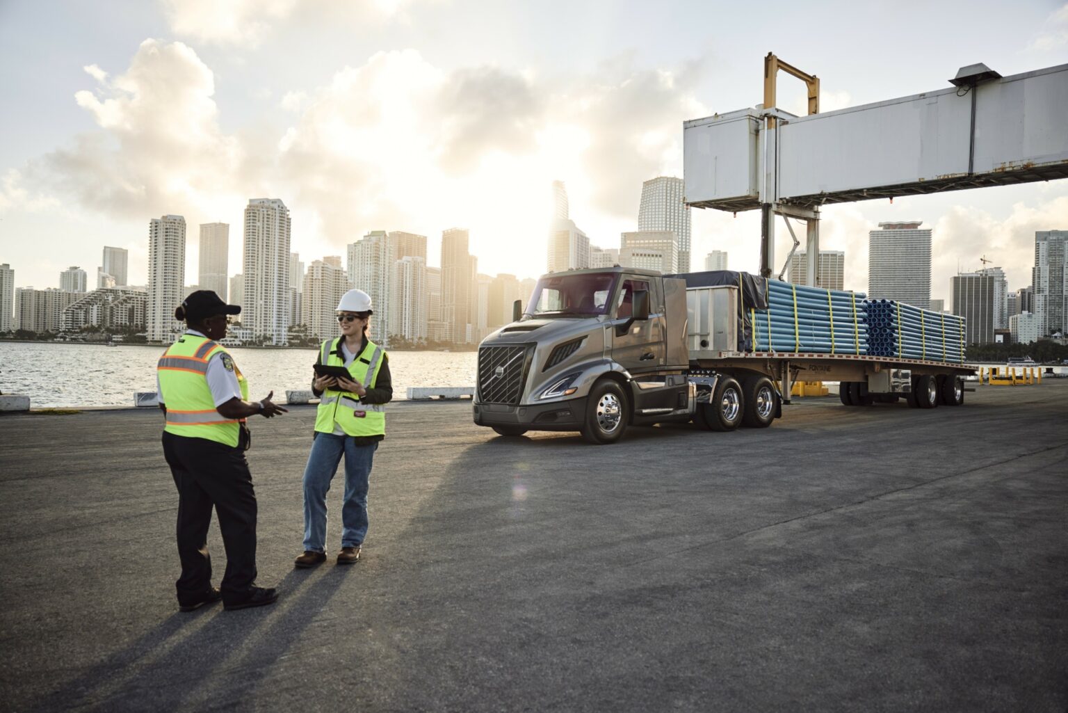 Volvo debuts all-new VNR regional haul truck - Truck News