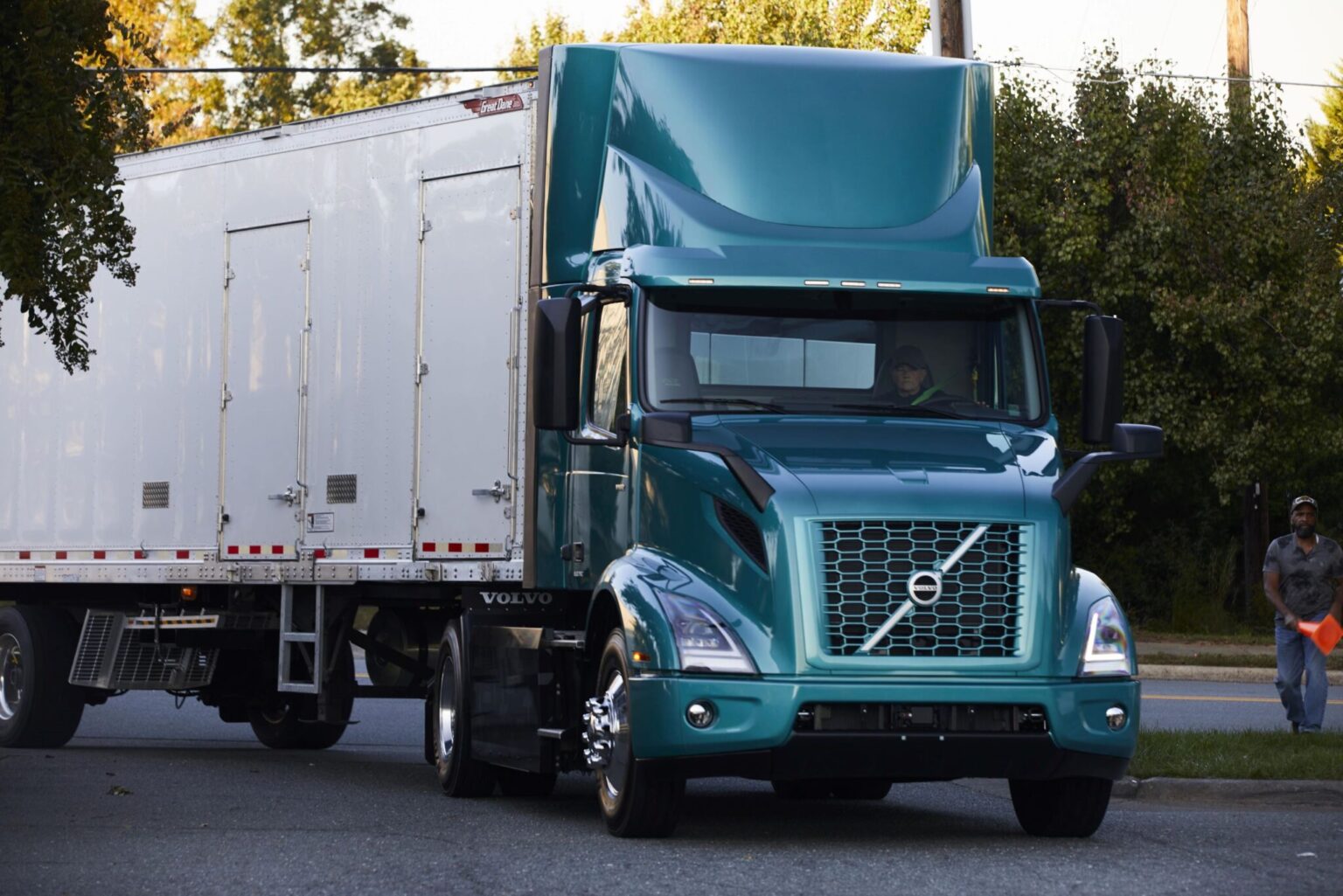 City Harvest deploying three Volvo VNR Electrics in the Bronx - Truck News