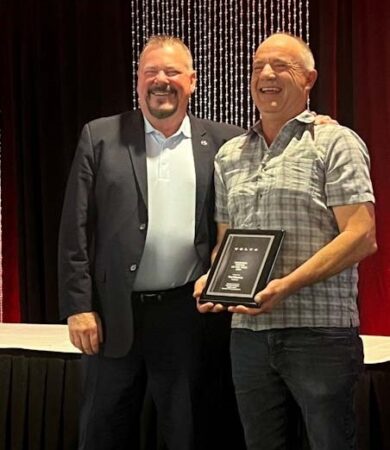 Veteran HyLife driver named Manitoba Driver of the Year - Truck News